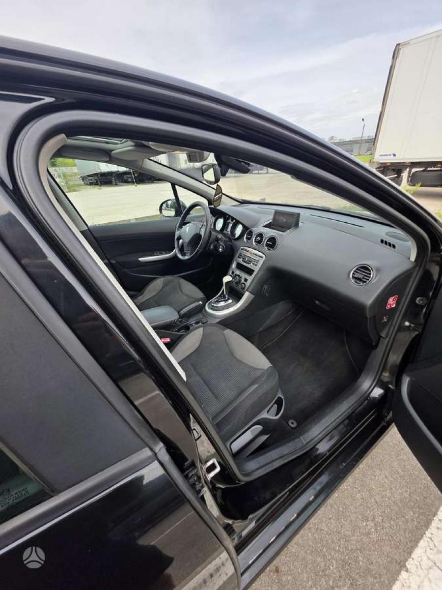 Black Peugeot 308 2009 in Siauliai, with an engine capacity of 2.00 L and mileage of 264 thousand km for 2600 €, photo 12 on AUTOMOTO.COM.LV
