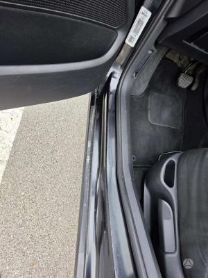 Black Peugeot 308 2009 in Siauliai, with an engine capacity of 2.00 L and mileage of 264 thousand km for 2600 €, photo 16 on AUTOMOTO.COM.LV