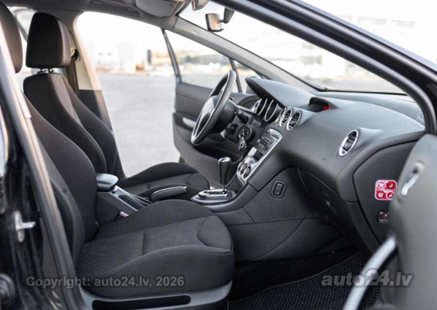 Melns Peugeot 308 2010 Tallina, ar dzinēja tilpumu 1.60 L un nobraukumu 117 tūkst. km par 3500 €, foto 12 vietnē AUTOMOTO.COM.LV
