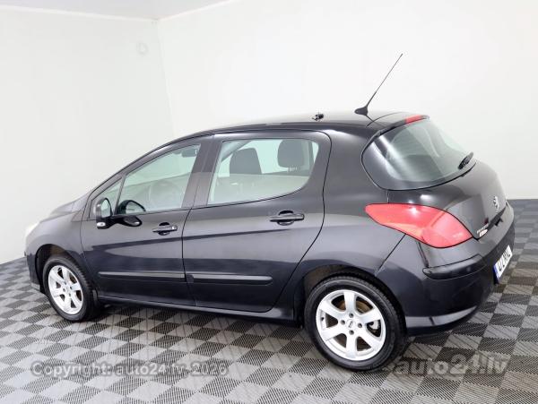 Melns Peugeot 308 2010 Tallina, ar dzinēja tilpumu 1.60 L un nobraukumu 155 tūkst. km par 1899 €, foto 4 vietnē AUTOMOTO.COM.LV