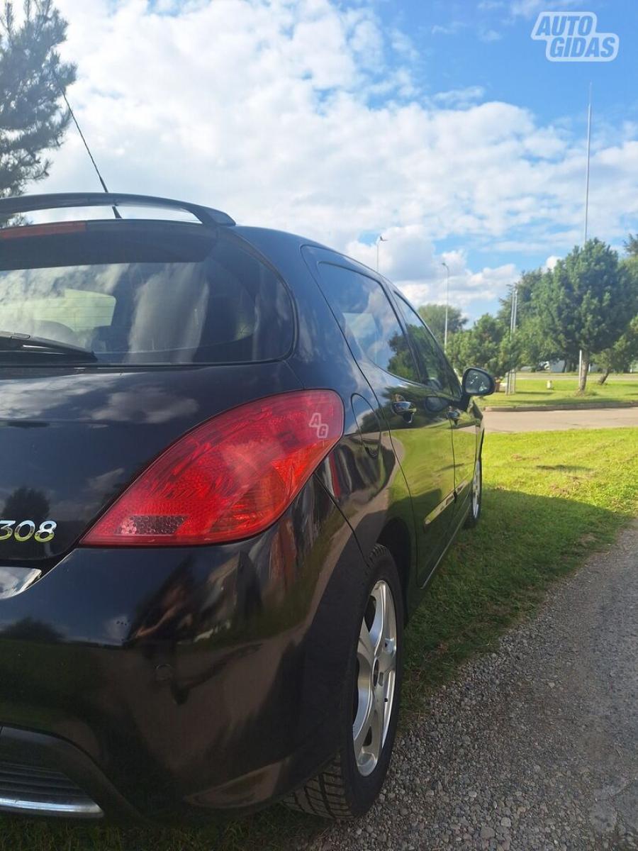 Черный Пежо 308 2010 в Паневежис, объемом двигателя 1.60 л и пробегом 262 тыс. км за 2100 €, фото 7 на AUTOMOTO.COM.LV