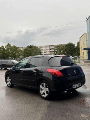 Black Peugeot 308 2010 in Taurage, with an engine capacity of 2.00 L and mileage of 316 thousand km for 1850 €, photo 4 on AUTOMOTO.COM.LV