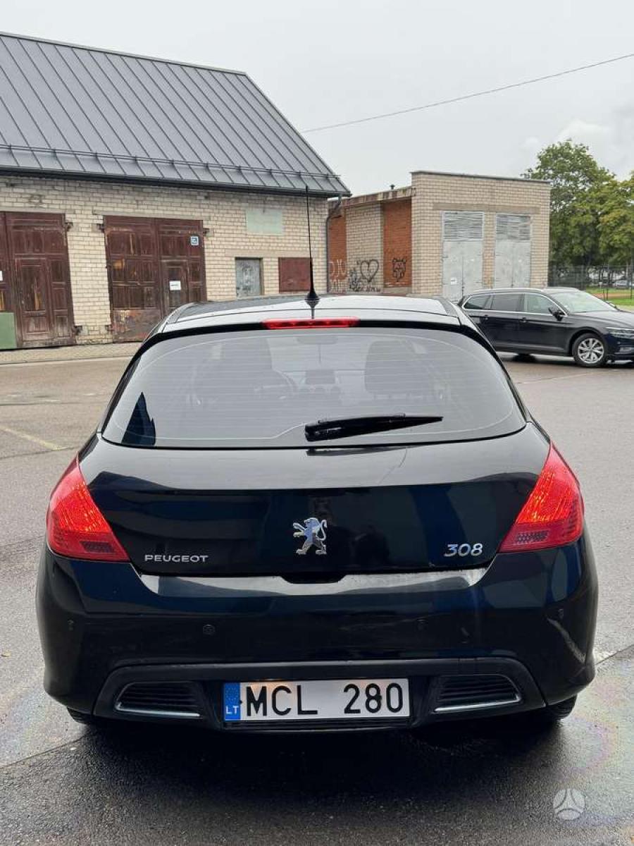 Black Peugeot 308 2010 in Taurage, with an engine capacity of 2.00 L and mileage of 316 thousand km for 1850 €, photo 9 on AUTOMOTO.COM.LV