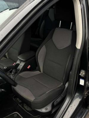 Black Peugeot 308 2010 in Taurage, with an engine capacity of 2.00 L and mileage of 316 thousand km for 1850 €, photo 12 on AUTOMOTO.COM.LV