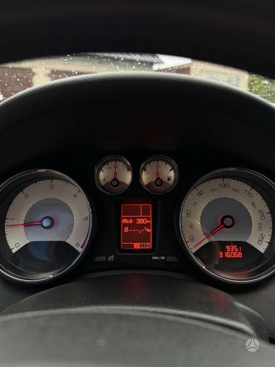 Black Peugeot 308 2010 in Taurage, with an engine capacity of 2.00 L and mileage of 316 thousand km for 1850 €, photo 19 on AUTOMOTO.COM.LV