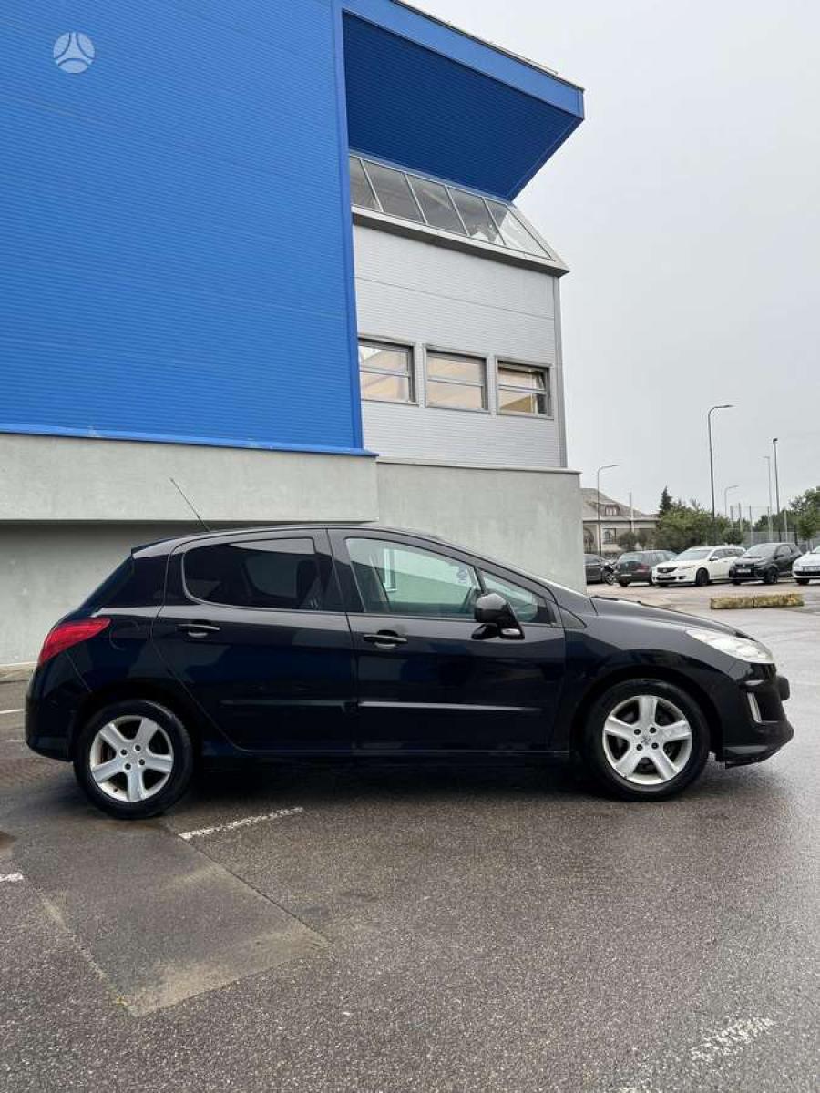 Melns Peugeot 308 2010 Tauragė, ar dzinēja tilpumu 2.00 L un nobraukumu 316 tūkst. km par 1850 €, foto 7 vietnē AUTOMOTO.COM.LV