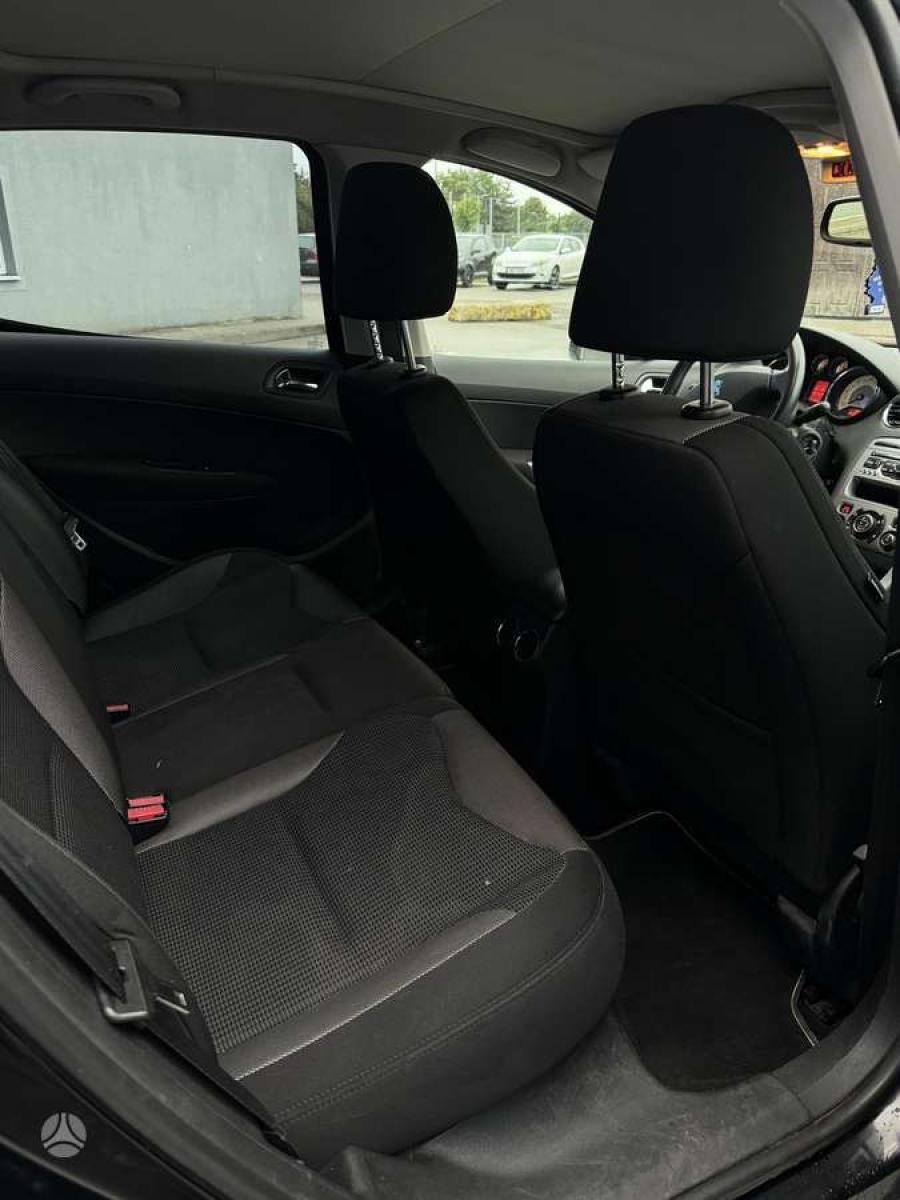 Melns Peugeot 308 2010 Tauragė, ar dzinēja tilpumu 2.00 L un nobraukumu 316 tūkst. km par 1850 €, foto 20 vietnē AUTOMOTO.COM.LV