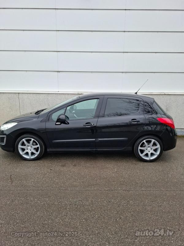 Black Peugeot 308 2011 in Tallinn, with an engine capacity of 1.60 L and mileage of 157 thousand km for 2000 €, photo 2 on AUTOMOTO.COM.LV
