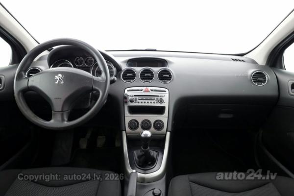 Black Peugeot 308 2011 in Tallinn, with an engine capacity of 1.60 L and mileage of 157 thousand km for 2199 €, photo 5 on AUTOMOTO.COM.LV