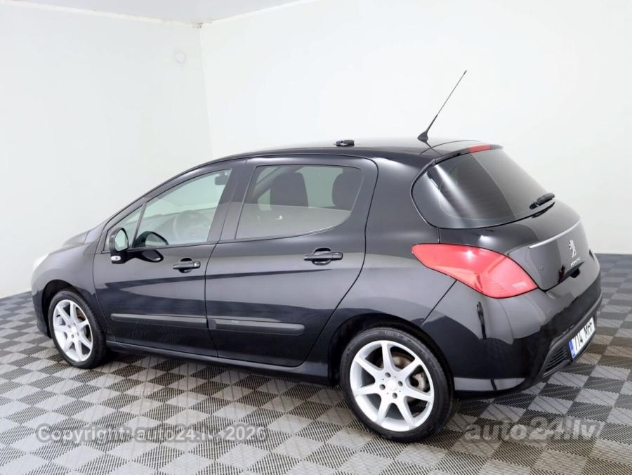Black Peugeot 308 2011 in Tallinn, with an engine capacity of 1.60 L and mileage of 157 thousand km for 2199 €, photo 4 on AUTOMOTO.COM.LV