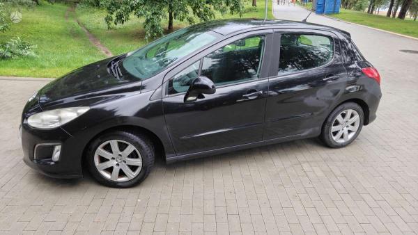 Melns Peugeot 308 2011 Kauņa, ar dzinēja tilpumu 1.60 L un nobraukumu 180 tūkst. km par 2250 €, foto 6 vietnē AUTOMOTO.COM.LV