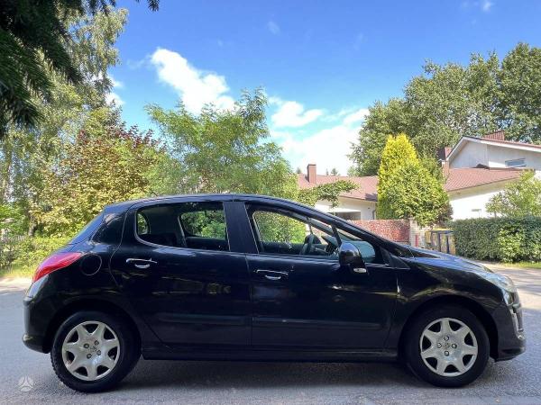 Black Peugeot 308 2011 in Vilnius, with an engine capacity of 1.60 L and mileage of 232 thousand km for 1550 €, photo 5 on AUTOMOTO.COM.LV