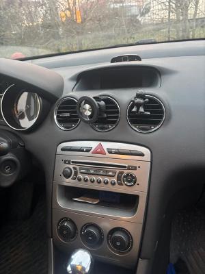 Melns Peugeot 308 2012 Tallina, ar dzinēja tilpumu 0.00 L un nobraukumu 170 tūkst. km par 2800 €, foto 16 vietnē AUTOMOTO.COM.LV