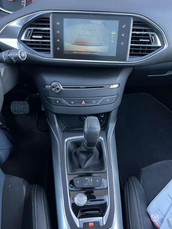 Black Peugeot 308 2014 in Vilnius, with an engine capacity of 2.00 L and mileage of 286 thousand km for 5900 €, photo 10 on AUTOMOTO.COM.LV