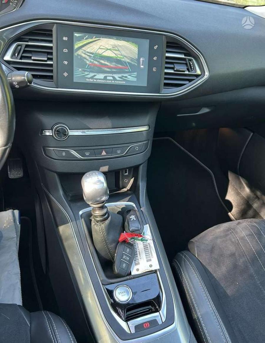 Black Peugeot 308 2014 in Taurage, with an engine capacity of 1.60 L and mileage of 215 thousand km for 4800 €, photo 12 on AUTOMOTO.COM.LV