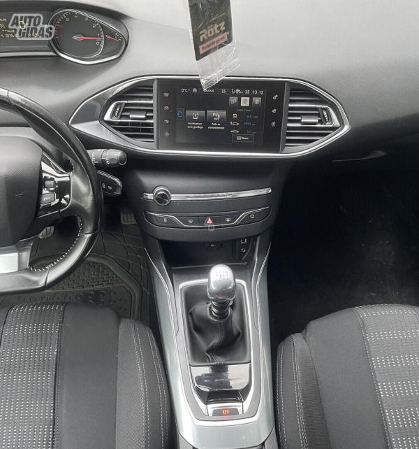Melns Peugeot 308 2015 Viļņa, ar dzinēja tilpumu 1.20 L un nobraukumu 183 tūkst. km par 5490 €, foto 6 vietnē AUTOMOTO.COM.LV