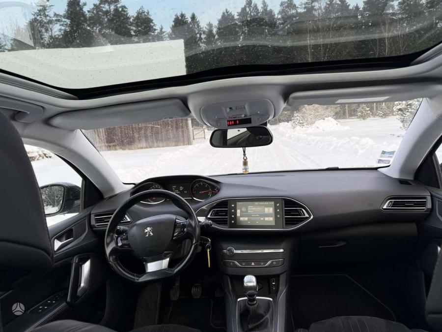 Melns Peugeot 308 2015 Tauragė, ar dzinēja tilpumu 2.00 L un nobraukumu 231 tūkst. km par 6200 €, foto 17 vietnē AUTOMOTO.COM.LV