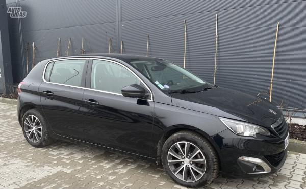Melns Peugeot 308 2015 Viļņa, ar dzinēja tilpumu 1.20 L un nobraukumu 183 tūkst. km par 5490 €, foto 2 vietnē AUTOMOTO.COM.LV