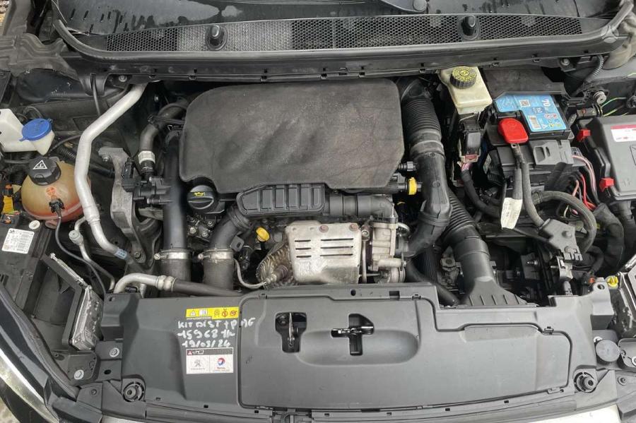 Black Peugeot 308 2015 in Vilnius, with an engine capacity of 1.20 L and mileage of 183 thousand km for 5490 €, photo 13 on AUTOMOTO.COM.LV