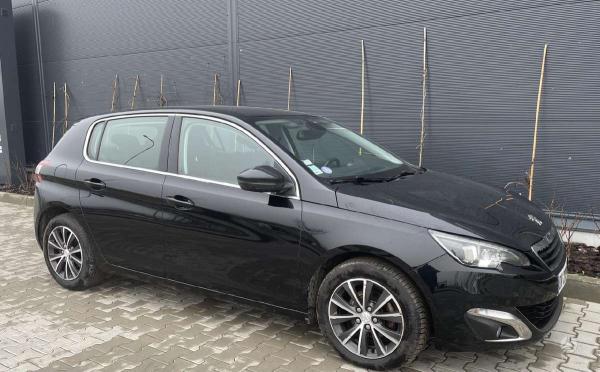 Melns Peugeot 308 2015 Viļņa, ar dzinēja tilpumu 1.20 L un nobraukumu 183 tūkst. km par 5490 €, foto 2 vietnē AUTOMOTO.COM.LV