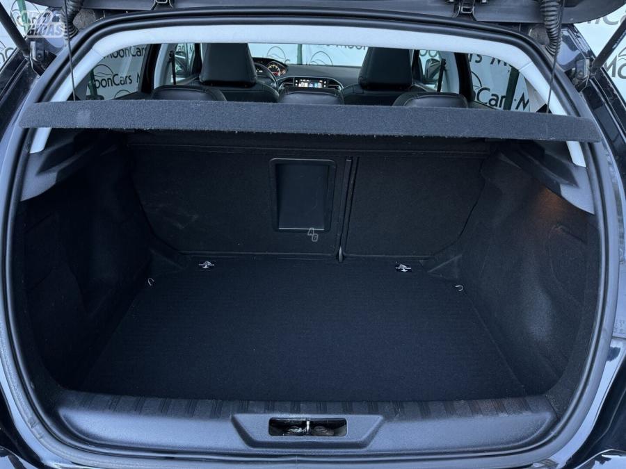 Melns Peugeot 308 2015 Viļņa, ar dzinēja tilpumu 1.20 L un nobraukumu 125 tūkst. km par 7900 €, foto 21 vietnē AUTOMOTO.COM.LV