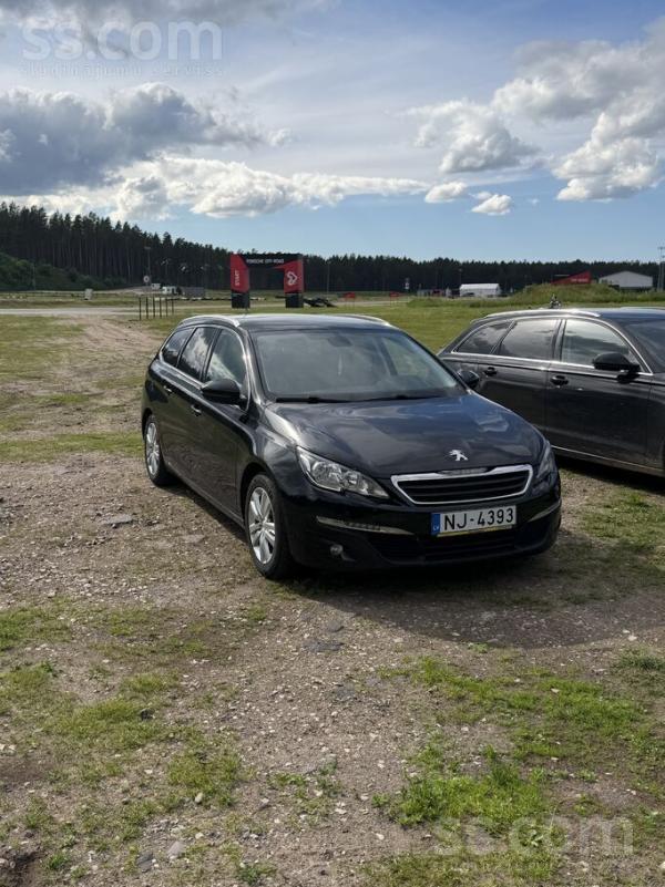 Melns Peugeot 308 2015 Rīga, ar dzinēja tilpumu 1.60 L un nobraukumu 244 tūkst. km par 4500 €, foto 1 vietnē AUTOMOTO.COM.LV