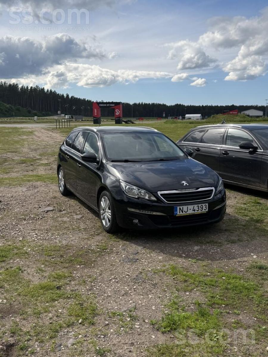Black Peugeot 308 2015 in Riga, with an engine capacity of 1.60 L and mileage of 244 thousand km for 4500 €, photo 1 on AUTOMOTO.COM.LV