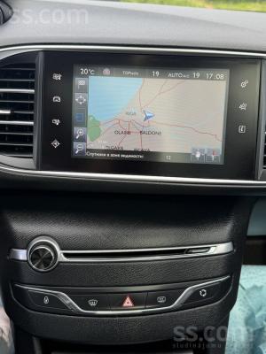 Black Peugeot 308 2015 in Riga, with an engine capacity of 1.60 L and mileage of 244 thousand km for 4500 €, photo 9 on AUTOMOTO.COM.LV