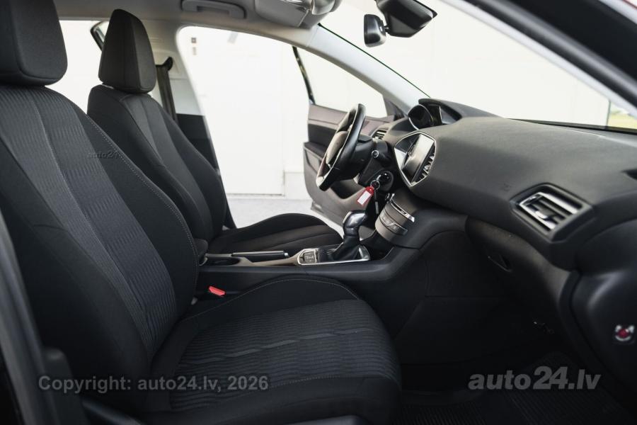 Melns Peugeot 308 2015 Tallina, ar dzinēja tilpumu 1.20 L un nobraukumu 178 tūkst. km par 7499 €, foto 11 vietnē AUTOMOTO.COM.LV