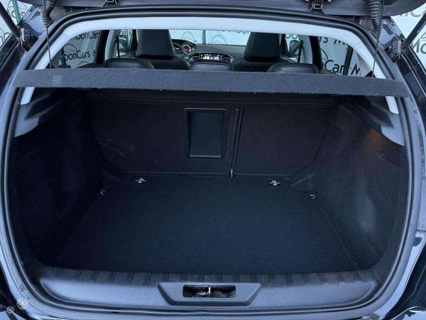 Melns Peugeot 308 2015 Viļņa, ar dzinēja tilpumu 1.20 L un nobraukumu 125 tūkst. km par 7900 €, foto 9 vietnē AUTOMOTO.COM.LV