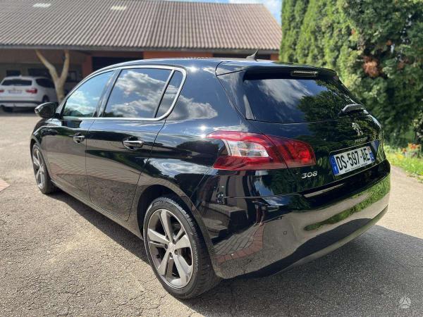 Black Peugeot 308 2015 in Taurage, with an engine capacity of 2.00 L and mileage of 268 thousand km for 6400 €, photo 5 on AUTOMOTO.COM.LV
