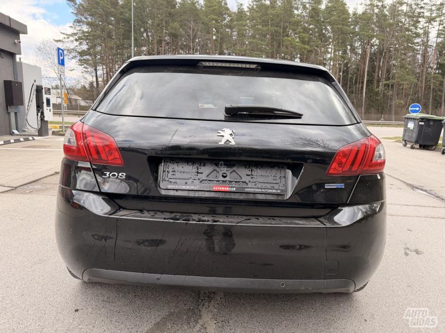 Black Peugeot 308 2016 in Vilnius, with an engine capacity of 1.60 L and mileage of 190 thousand km for 6950 €, photo 8 on AUTOMOTO.COM.LV