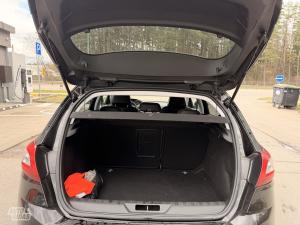 Black Peugeot 308 2016 in Vilnius, with an engine capacity of 1.60 L and mileage of 190 thousand km for 6950 €, photo 13 on AUTOMOTO.COM.LV