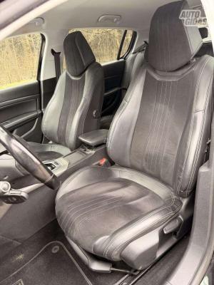 Black Peugeot 308 2016 in Vilnius, with an engine capacity of 1.60 L and mileage of 190 thousand km for 6550 €, photo 10 on AUTOMOTO.COM.LV