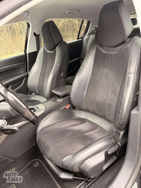 Melns Peugeot 308 2016 Viļņa, ar dzinēja tilpumu 1.60 L un nobraukumu 190 tūkst. km par 6550 €, foto 9 vietnē AUTOMOTO.COM.LV