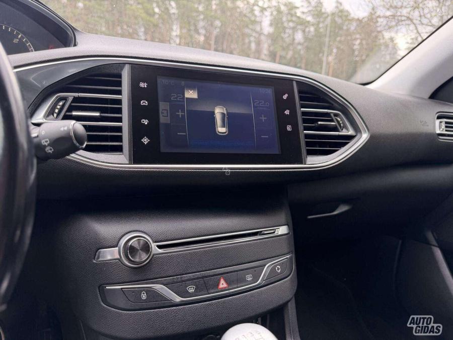 Black Peugeot 308 2016 in Vilnius, with an engine capacity of 1.60 L and mileage of 190 thousand km for 6550 €, photo 19 on AUTOMOTO.COM.LV