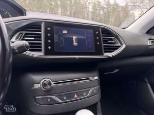 Melns Peugeot 308 2016 Viļņa, ar dzinēja tilpumu 1.60 L un nobraukumu 190 tūkst. km par 6550 €, foto 19 vietnē AUTOMOTO.COM.LV