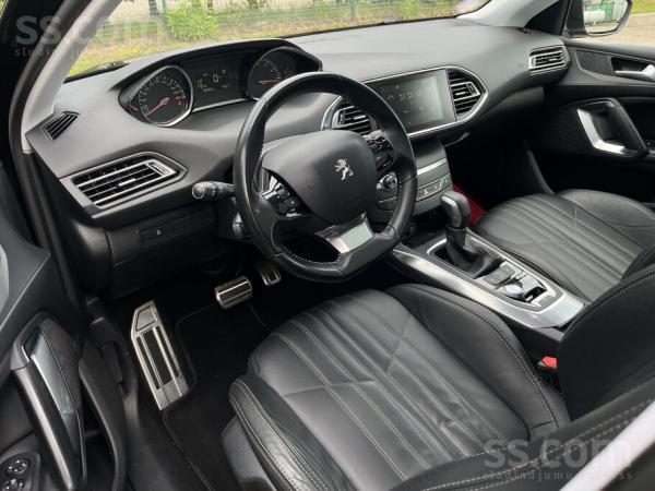 Black Peugeot 308 2017 in Jelgava, with an engine capacity of 1.20 L and mileage of 169 thousand km for 7990 €, photo 8 on AUTOMOTO.COM.LV