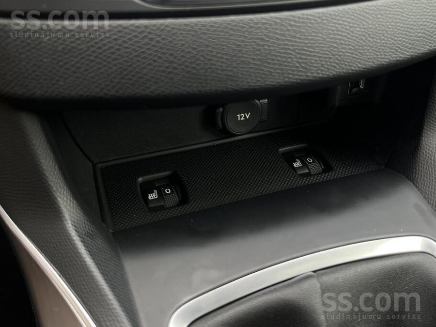 Melns Peugeot 308 2017 Jelgava, ar dzinēja tilpumu 1.20 L un nobraukumu 169 tūkst. km par 7990 €, foto 18 vietnē AUTOMOTO.COM.LV