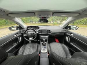 Black Peugeot 308 2017 in Jelgava, with an engine capacity of 1.20 L and mileage of 169 thousand km for 7990 €, photo 13 on AUTOMOTO.COM.LV