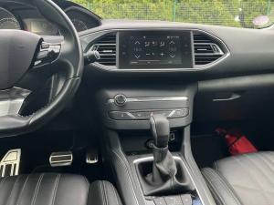 Black Peugeot 308 2017 in Jelgava, with an engine capacity of 1.20 L and mileage of 169 thousand km for 7990 €, photo 14 on AUTOMOTO.COM.LV