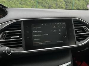 Black Peugeot 308 2017 in Jelgava, with an engine capacity of 1.20 L and mileage of 169 thousand km for 7990 €, photo 20 on AUTOMOTO.COM.LV