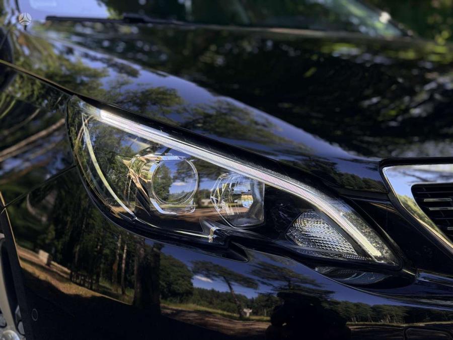 Black Peugeot 308 2018 in Taurage, with an engine capacity of 1.20 L and mileage of 108 thousand km for 7499 €, photo 4 on AUTOMOTO.COM.LV