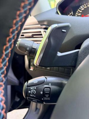 Black Peugeot 308 2018 in Taurage, with an engine capacity of 1.20 L and mileage of 108 thousand km for 7499 €, photo 13 on AUTOMOTO.COM.LV