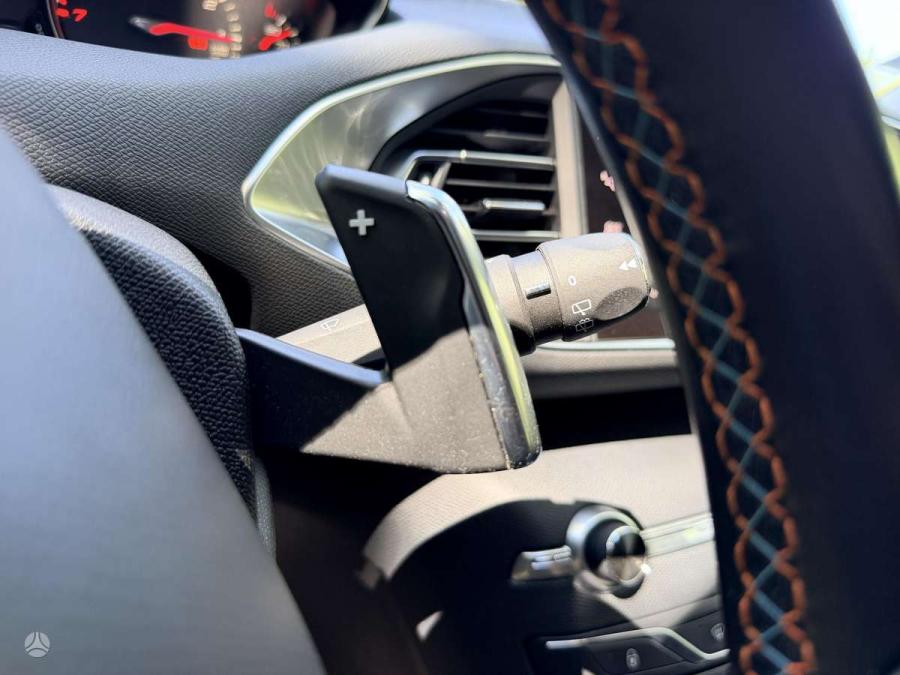Black Peugeot 308 2018 in Taurage, with an engine capacity of 1.20 L and mileage of 108 thousand km for 7499 €, photo 14 on AUTOMOTO.COM.LV