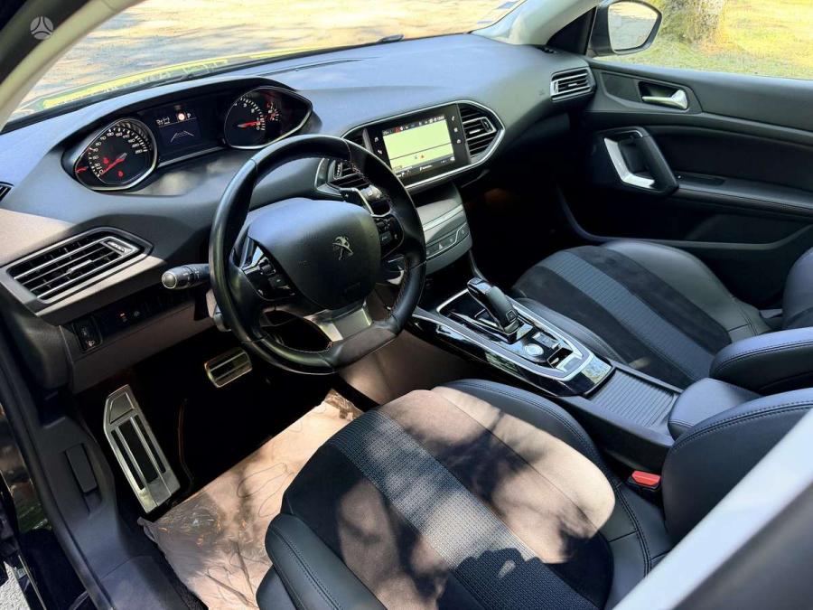 Black Peugeot 308 2018 in Taurage, with an engine capacity of 1.20 L and mileage of 108 thousand km for 7499 €, photo 19 on AUTOMOTO.COM.LV