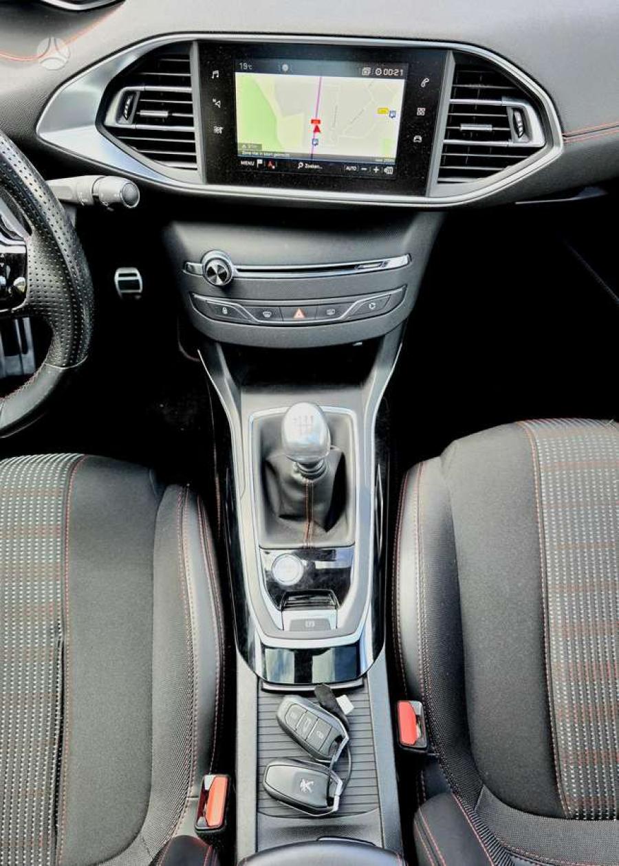 Black Peugeot 308 2018 in Taurage, with an engine capacity of 1.20 L and mileage of 125 thousand km for 6800 €, photo 20 on AUTOMOTO.COM.LV