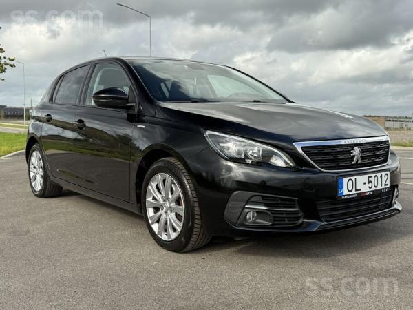 Black Peugeot 308 2018 in Liepaja, with an engine capacity of 1.20 L and mileage of 106 thousand km for 8900 €, photo 4 on AUTOMOTO.COM.LV