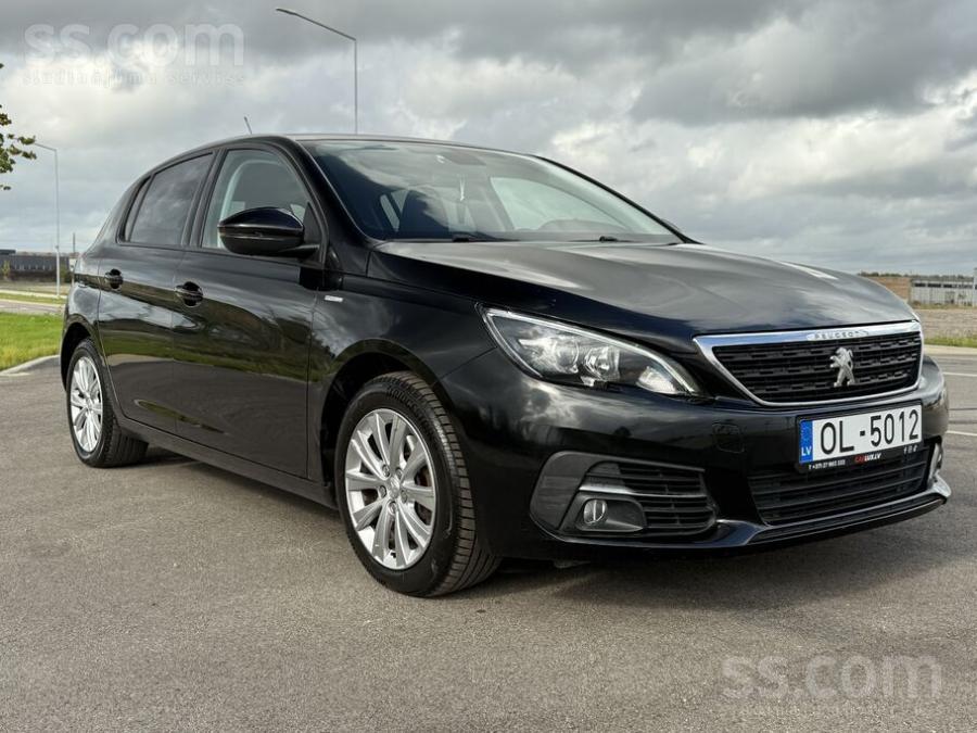 Black Peugeot 308 2018 in Liepaja, with an engine capacity of 1.20 L and mileage of 106 thousand km for 8900 €, photo 4 on AUTOMOTO.COM.LV