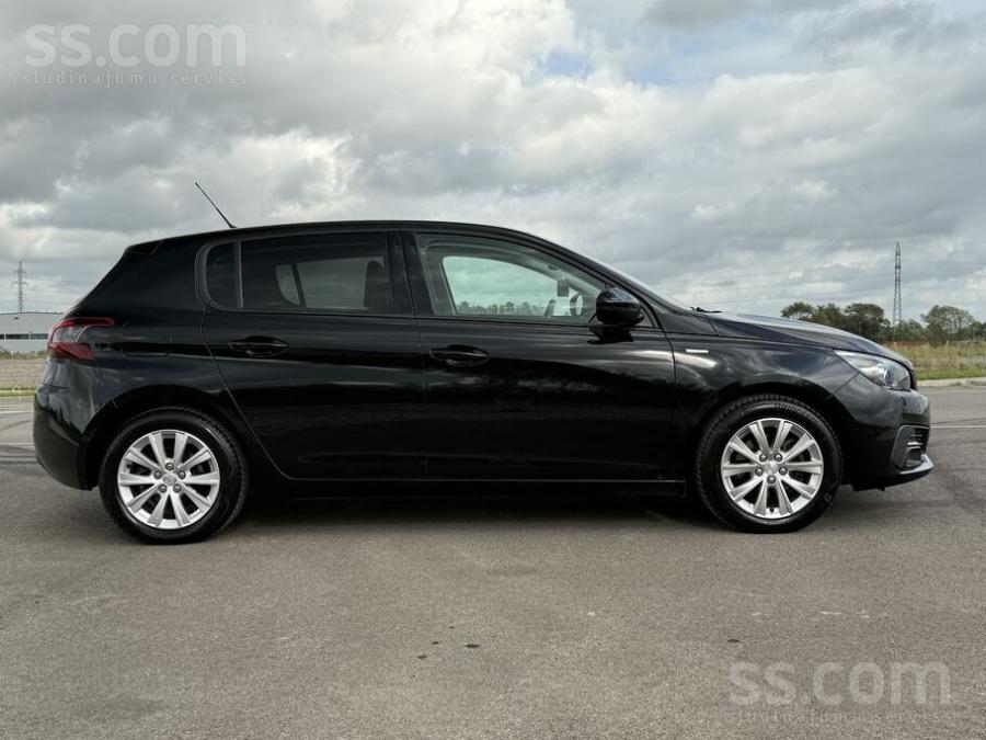 Black Peugeot 308 2018 in Liepaja, with an engine capacity of 1.20 L and mileage of 106 thousand km for 8900 €, photo 6 on AUTOMOTO.COM.LV